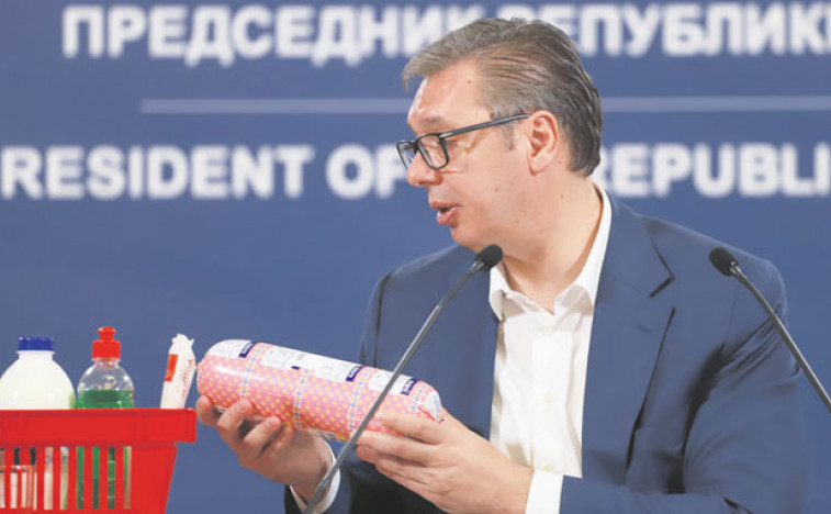 Opozicija skupo plaća udar na jeftini parizer