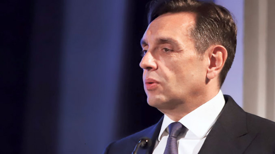 Alek­san­dar Vu­lin na Voj­noj pa­ra­di u Mo­skvi 9. ma­ja