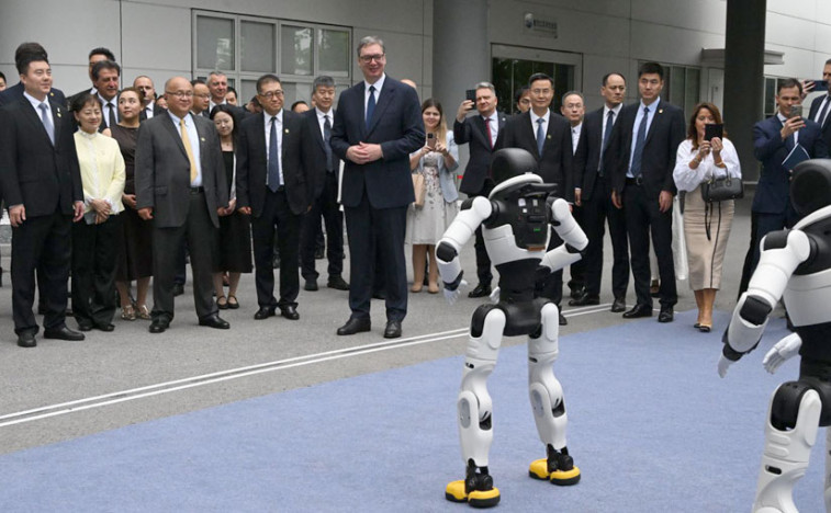 Vučić: Srbija prva u Evropi počinje proizvodnju humanoidnih robota